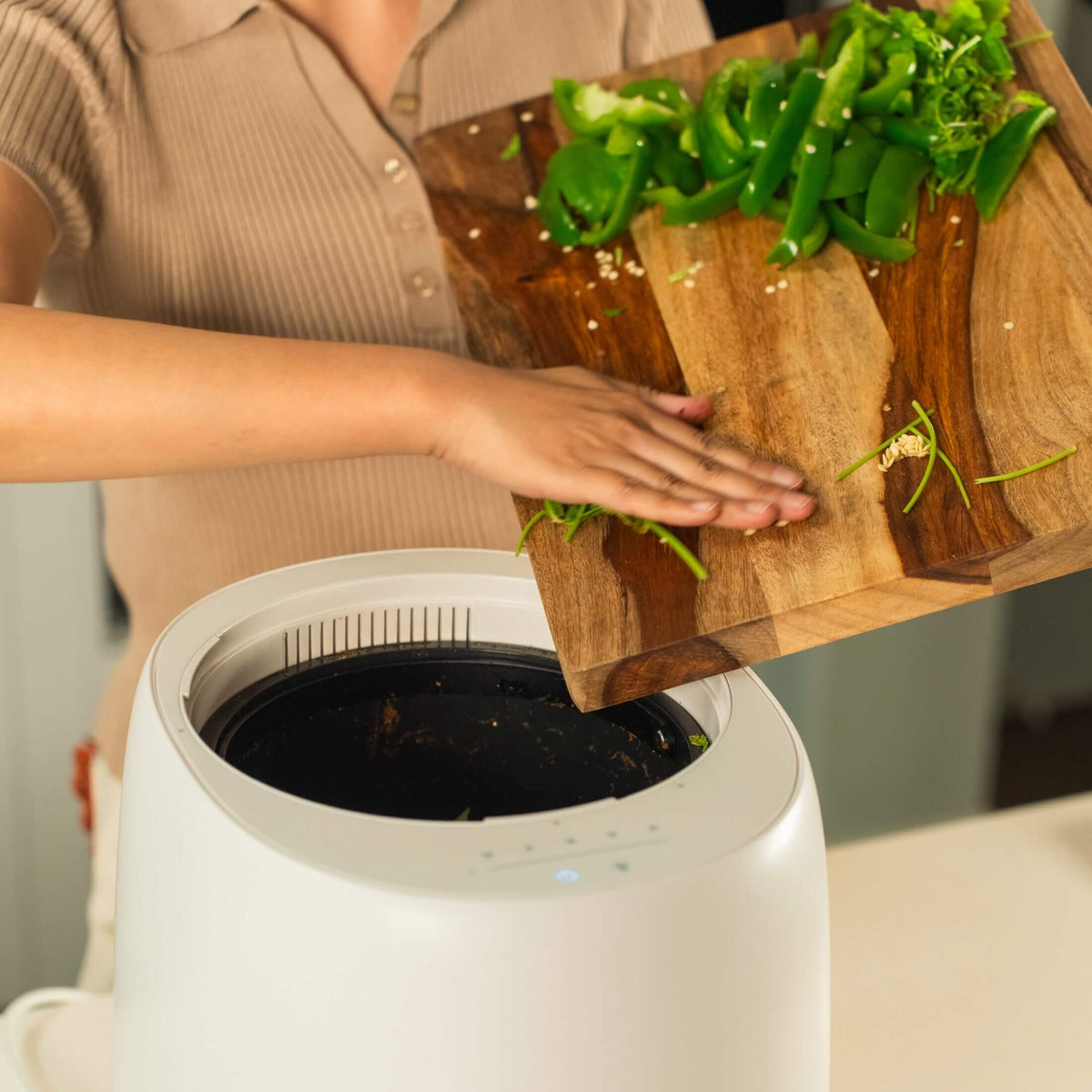 Vego Kitchen Composter: Transform Kitchen Scraps into Nutrient-Rich ...